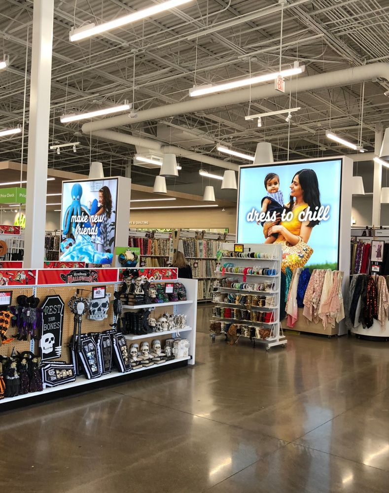 Testrite Visual | Endcap Fabric Lightbox Example